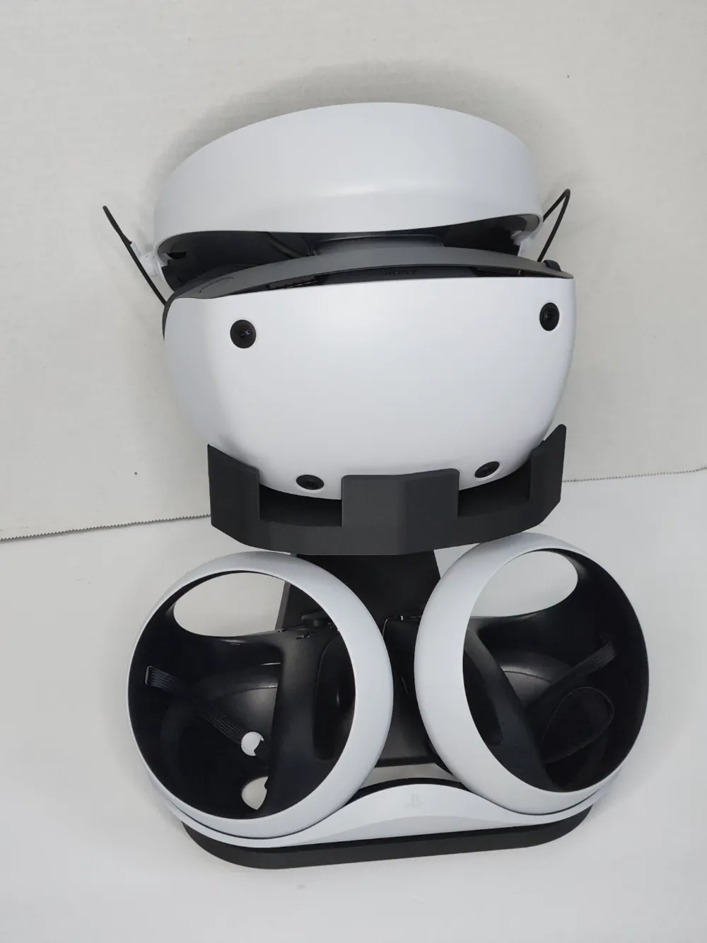 PlayStation VR2 Headset and Controller Station - Free 3D Print Model ...