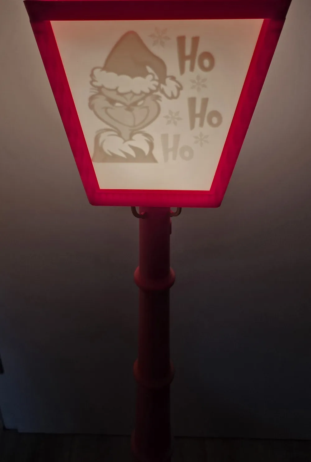 Festive Lamppost Template Inserts - Free 3D Print Model - MakerWorld