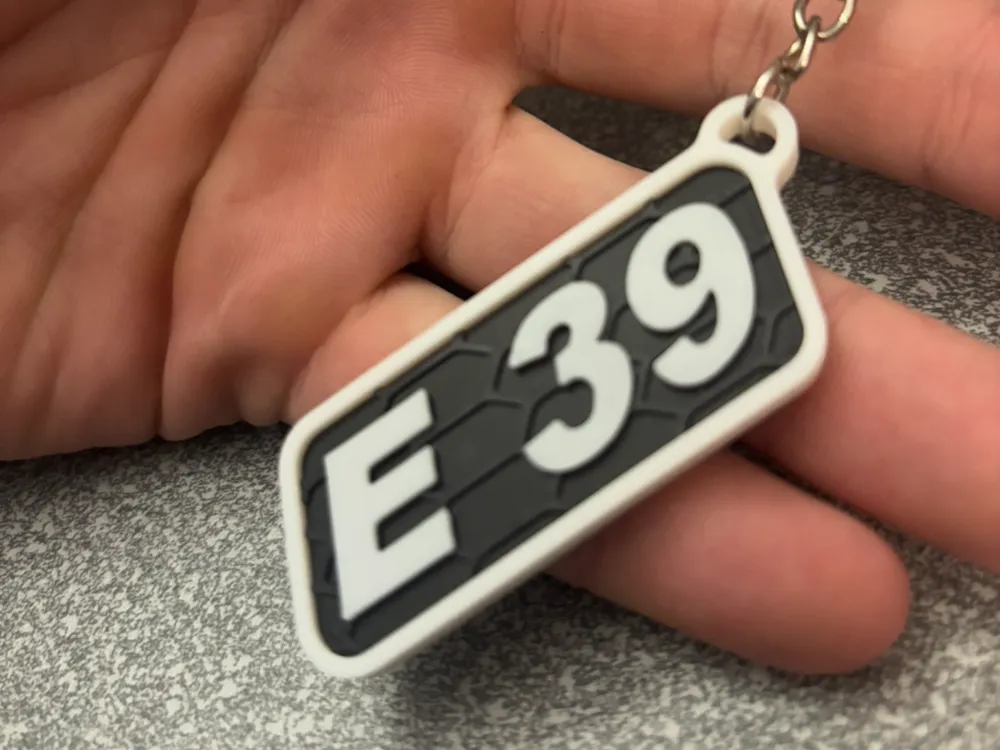 BMW E39 Keychain by MORTI$ - MakerWorld