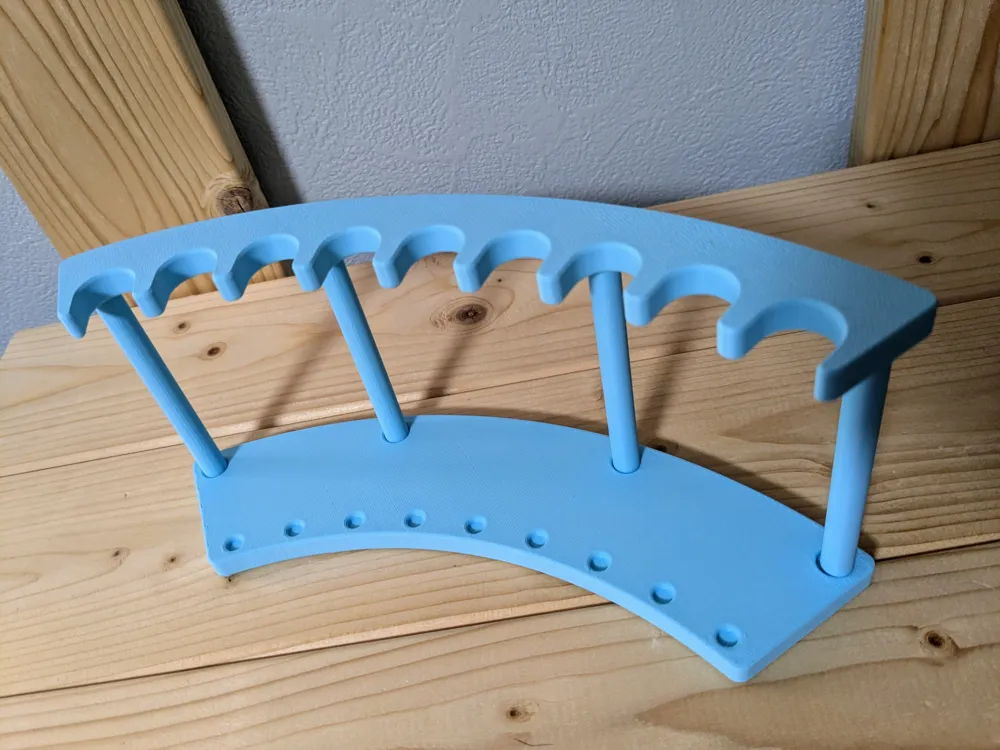 Vertical pen stand with inward curve by STER - MakerWorld