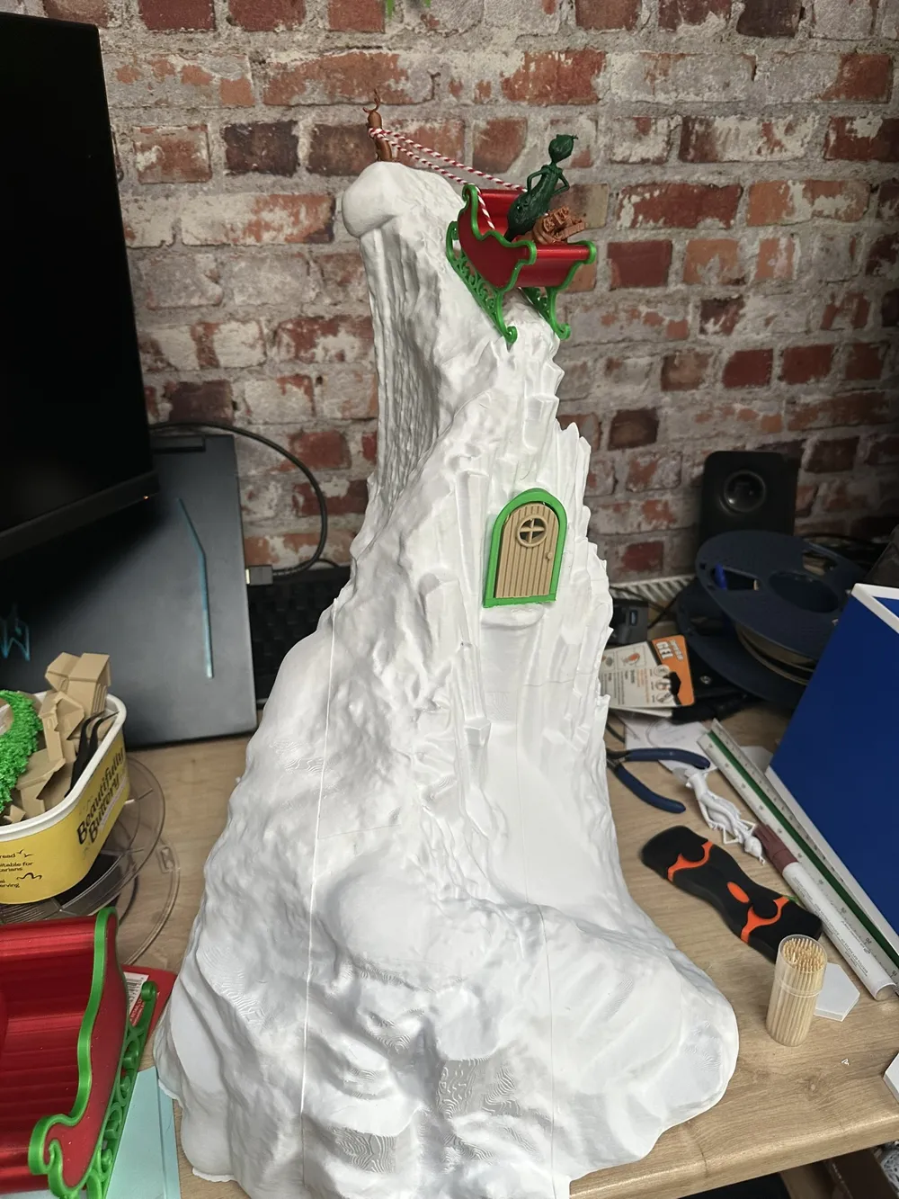 Mount Crumpit, Mt Crumpit, The Grinch - Free 3D Print Model - MakerWorld