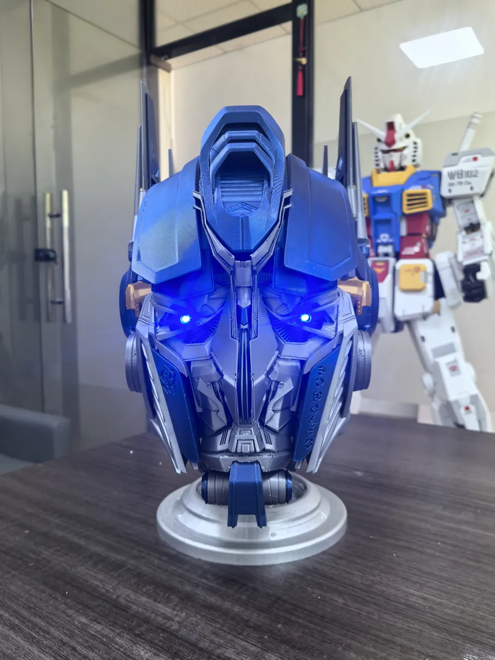 Optimus Prime Head Sculpture - Free 3D Print Model - MakerWorld