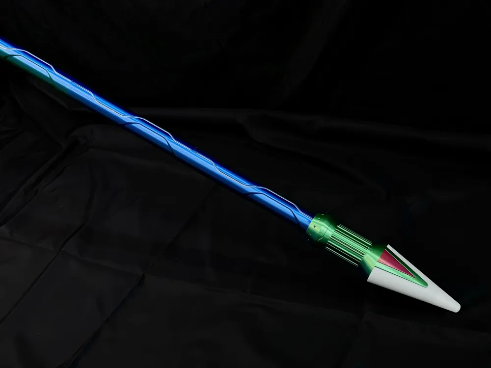 Cyberpunk Version of "Dragon Gallant Silver Spear" Makes a Grand ...