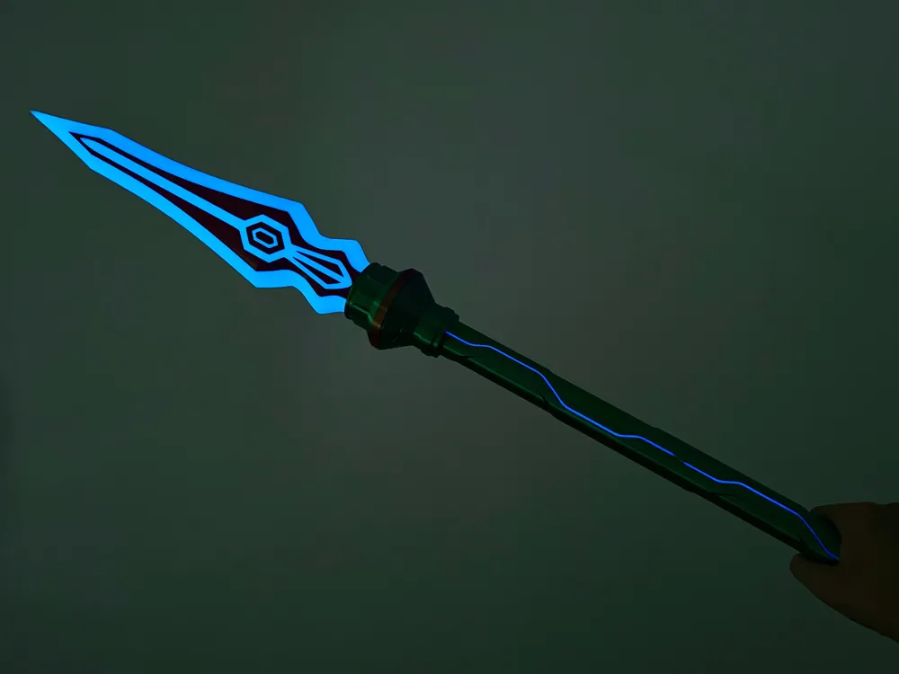 Cyberpunk Version of "Dragon Gallant Silver Spear" Makes a Grand ...