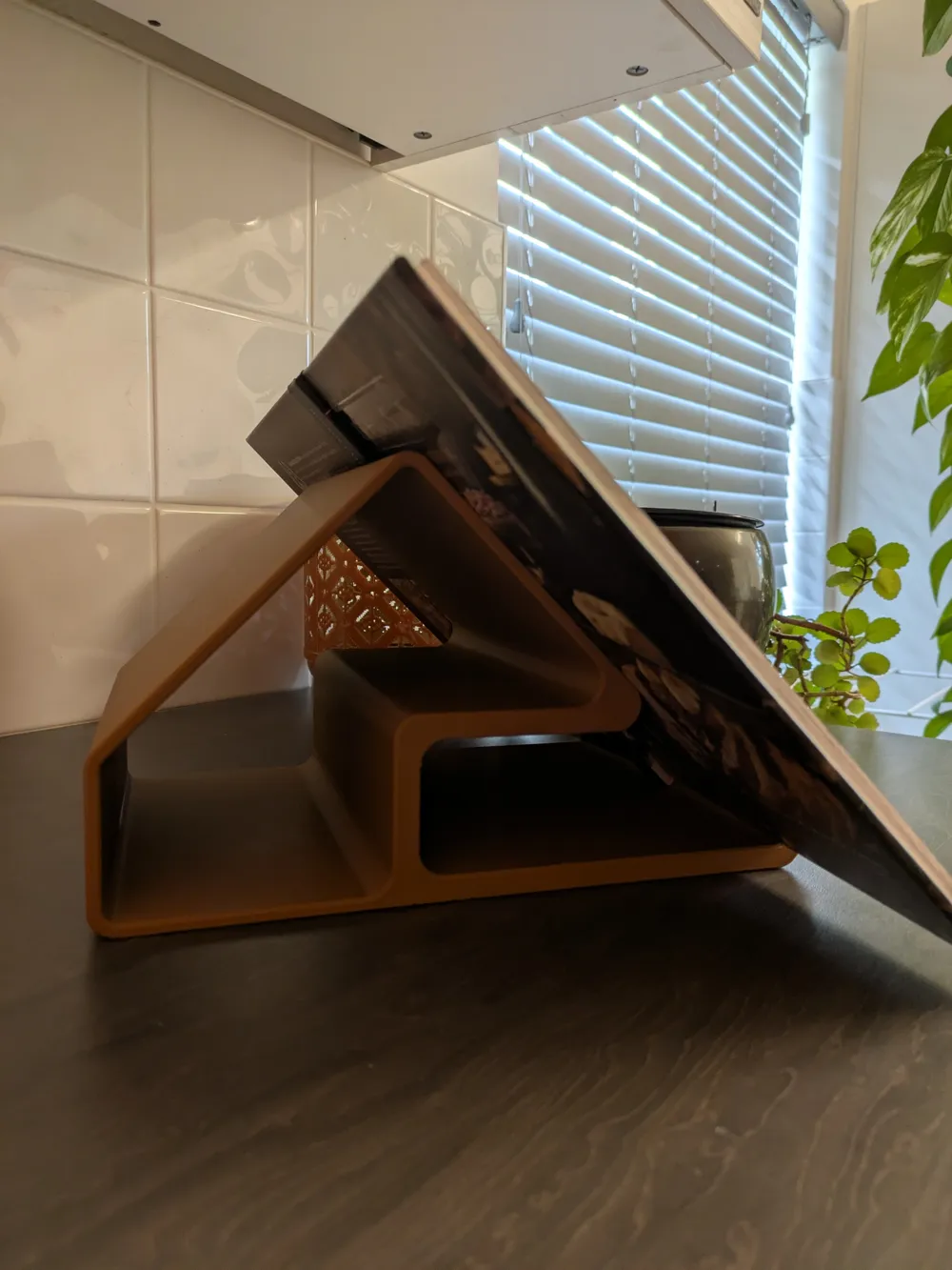 Book Perch - Free 3D Print Model - MakerWorld