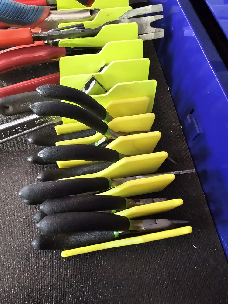 Plier Rack for Pittsburgh Mini Pliers - Free 3D Print Model - MakerWorld