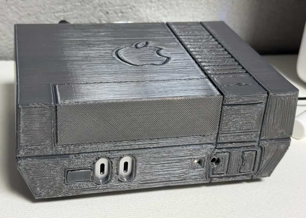 Mac mini M4 case, Famicom-style case with hard drive bay and USB ...