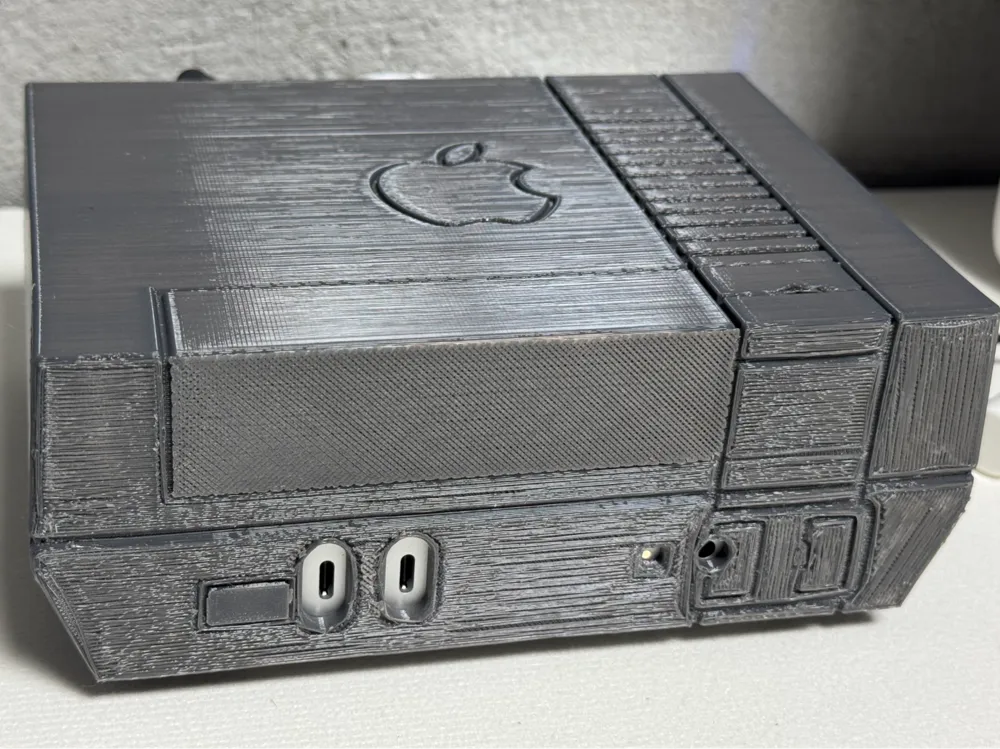 Mac mini M4 case, Famicom-style case with hard drive bay and USB ...