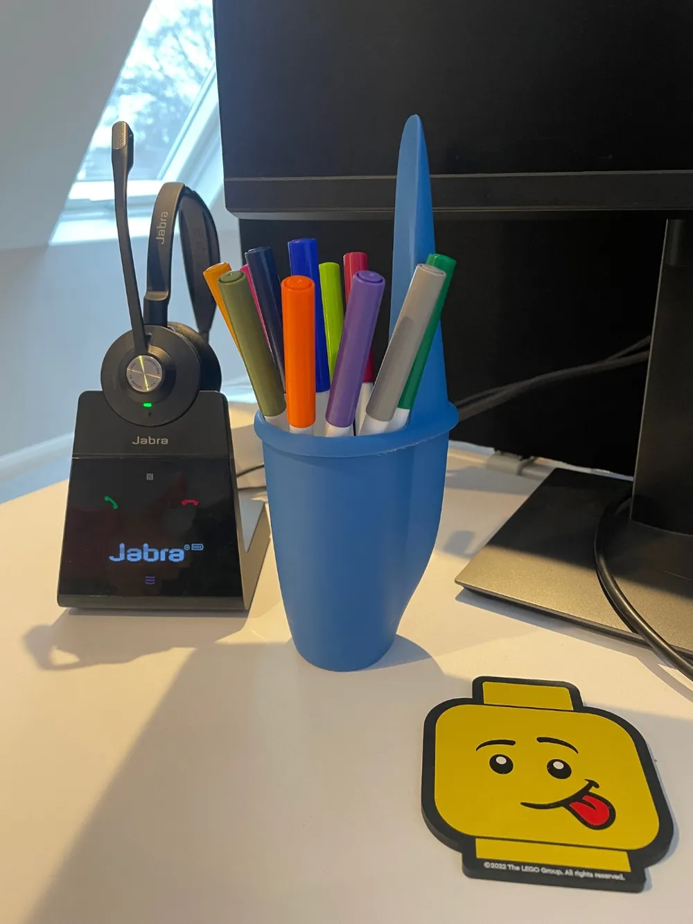 Giant pen lid pen holder! by Roley32 - MakerWorld