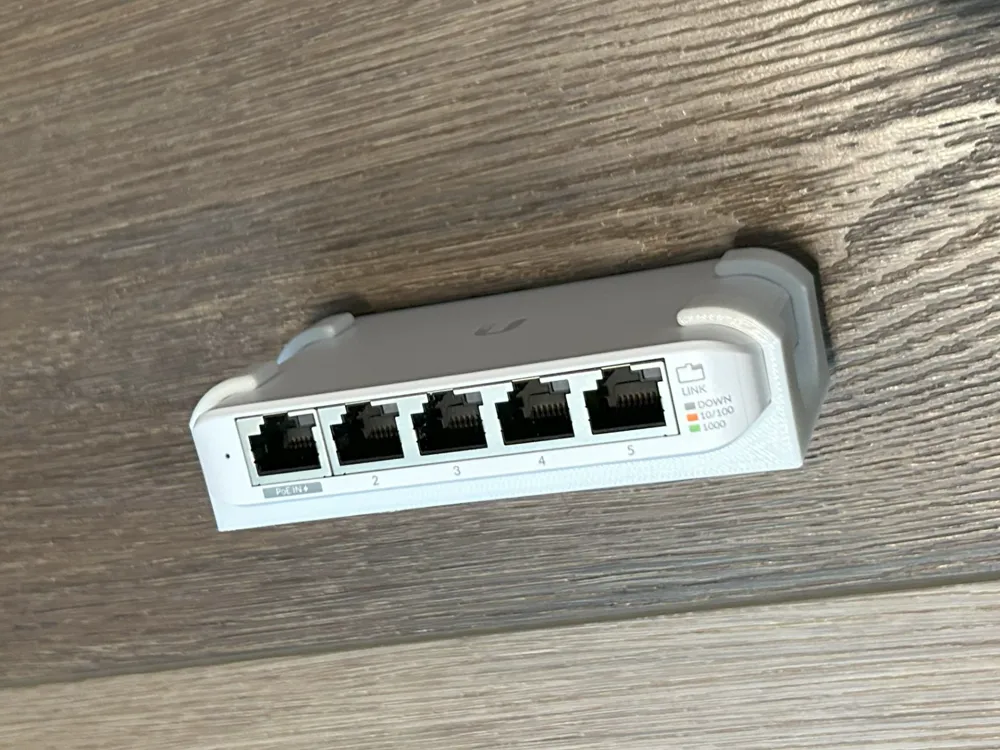 Ubiquiti Unifi Flex Mini Wall Mount USW-Flex-Mini by mr_ray MakerWorld ...