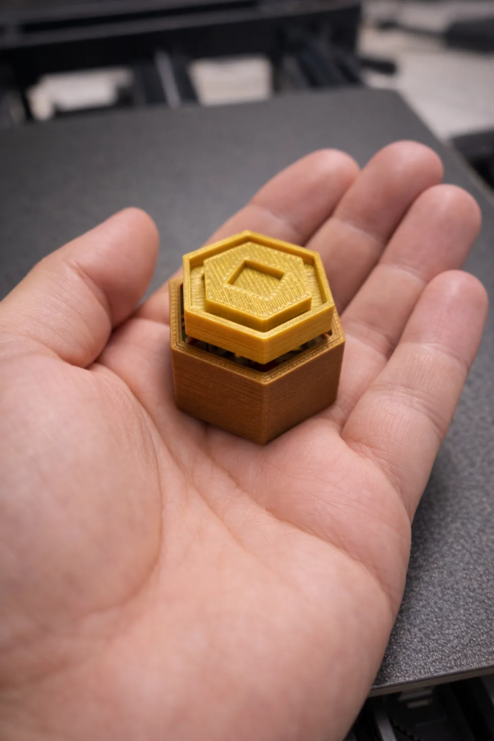Roblox Clicker – Compact Mechanical Fidget Button - Free 3D Print Model ...