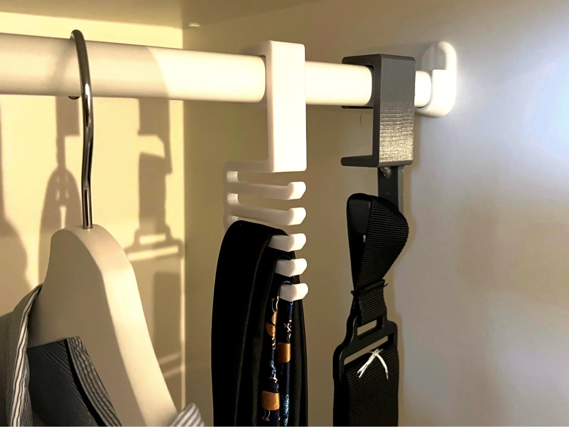 Backpack hanger and tie hanger wardrobe storage by Double_yy - MakerWorld