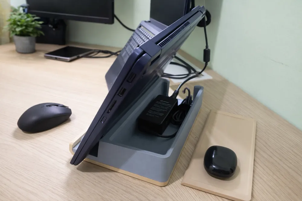 Vertical Laptop Stand - Free 3D Print Model - MakerWorld