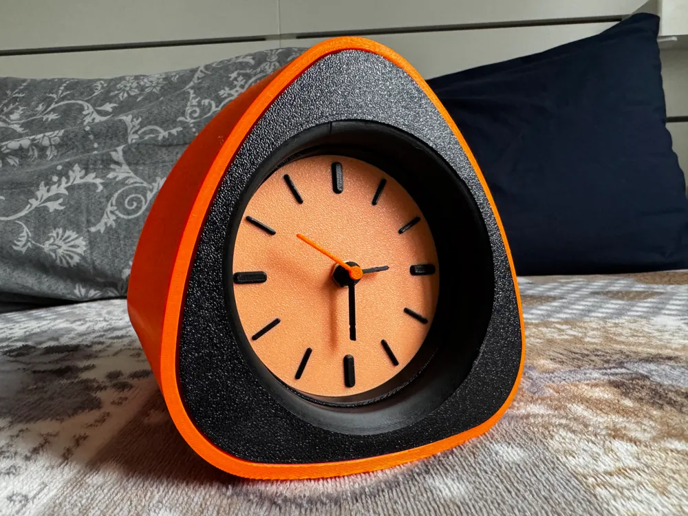 Space Age Clock by RiverForza112 - MakerWorld