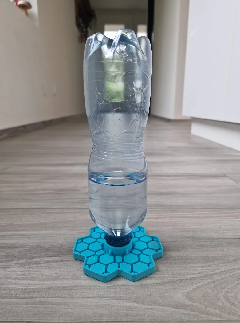 Bee and insect watering stations for the garden by Benno Wolf ...