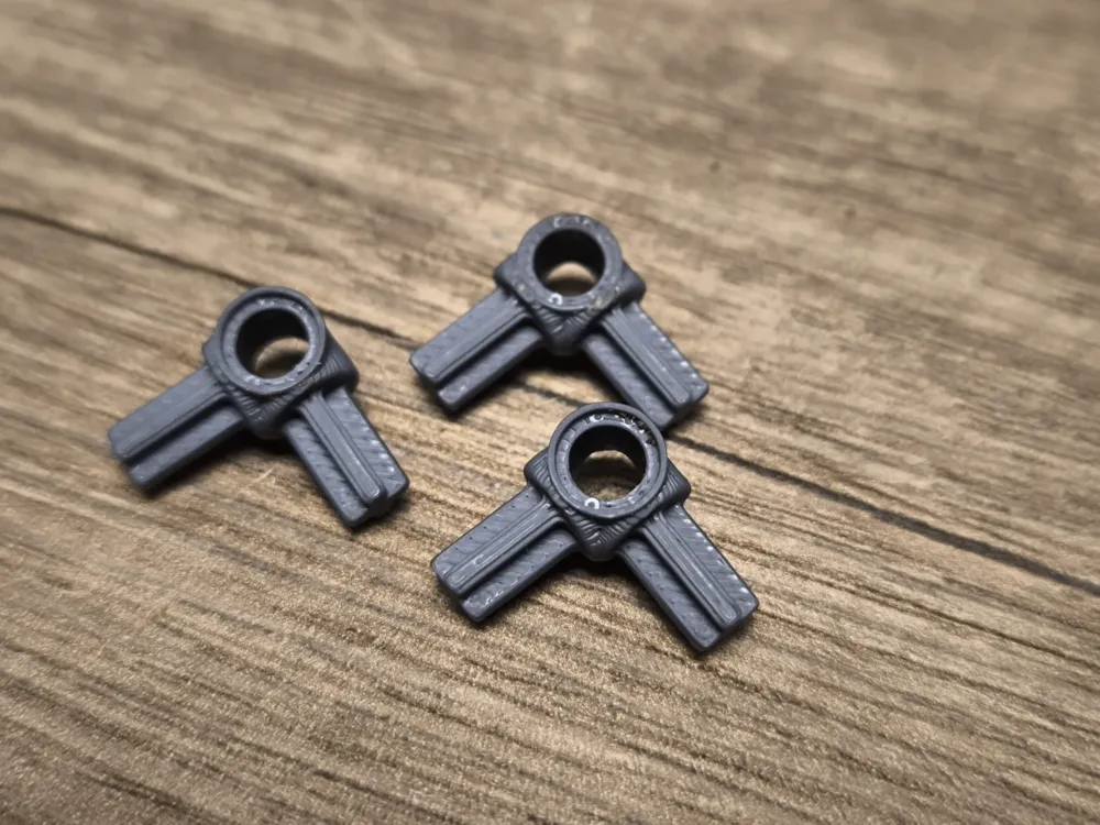 Technic Axle/Pin Hub with 2 Perpendicular Axles by Tim Gromeyer ...