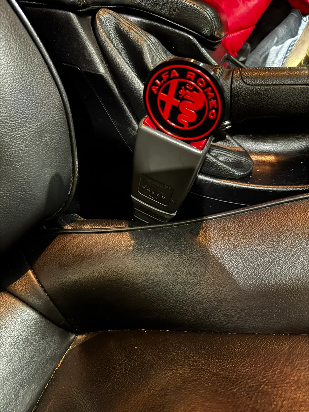 Alfa Romeo Belt Plug by Zdzisław Sz - MakerWorld