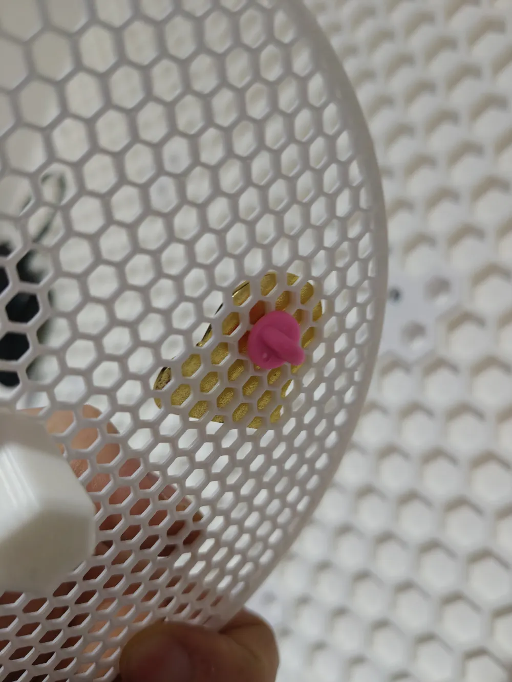 Circular Pin Board Holder for HSW (Honeycomb Wall) by JensCraft3D ...