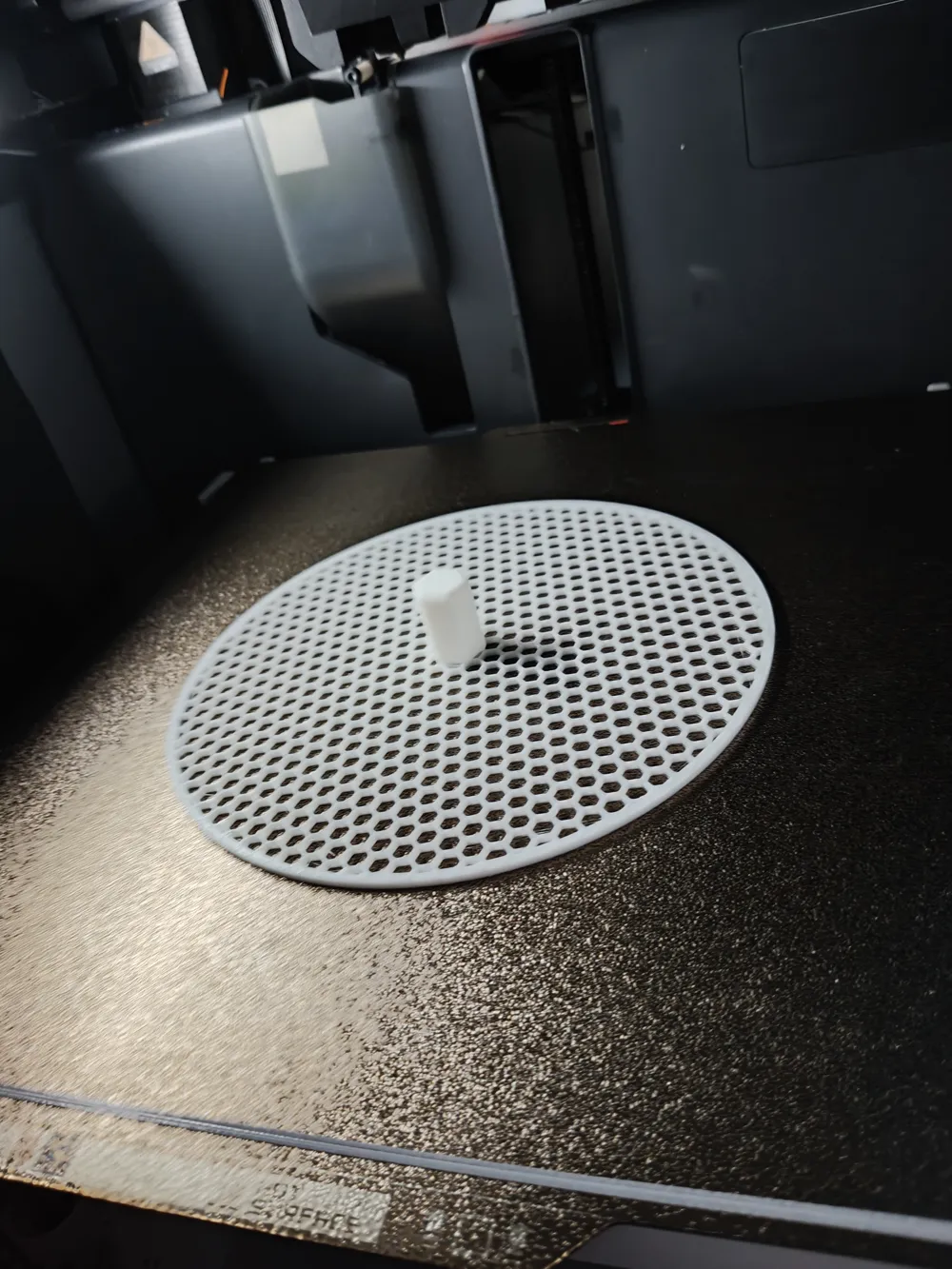 Circular Pin Board Holder for HSW (Honeycomb Wall) by JensCraft3D ...