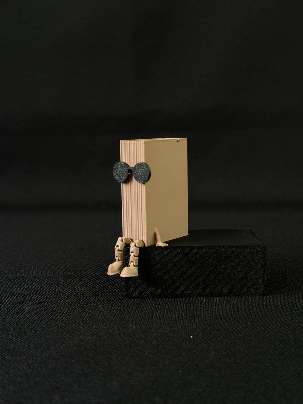Articulated Flexi Book Buddy Gift for Teacher by Ireality MakerWorld ...