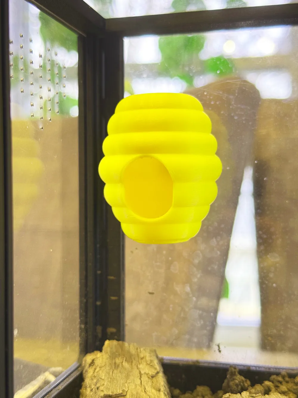 Bee Hive - for Jumping Spider Enclosure - Free 3D Print Model - MakerWorld