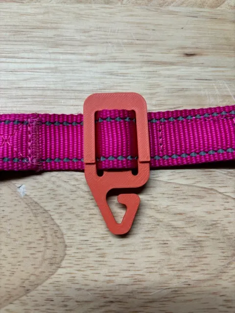 Strap leash poop bag holder by BTSinclair - MakerWorld