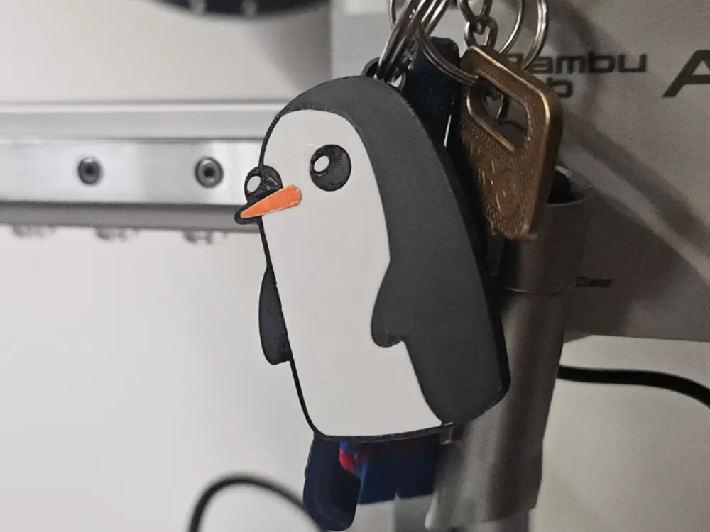 gunter penguin no ams print keychain by Gunter - MakerWorld