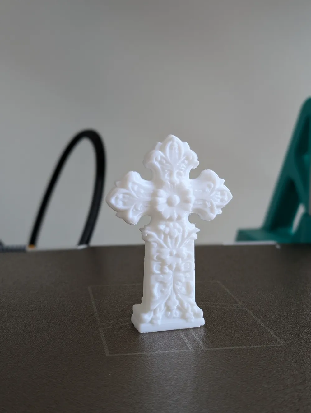 Flowered cross by forte96 MakerWorld: Download Free 3D Models