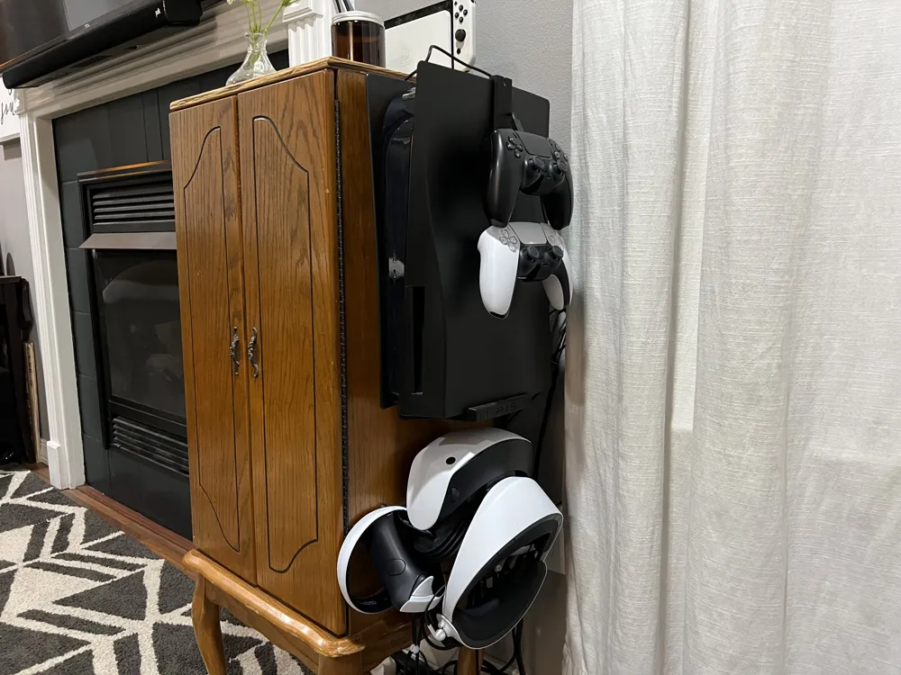 PSVR2 Wall Mount - V2 Remixed by wesyarber MakerWorld: Download Free 3D ...