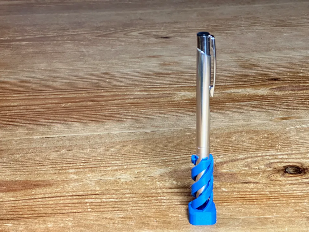 Simple pen stand by Sander - MakerWorld