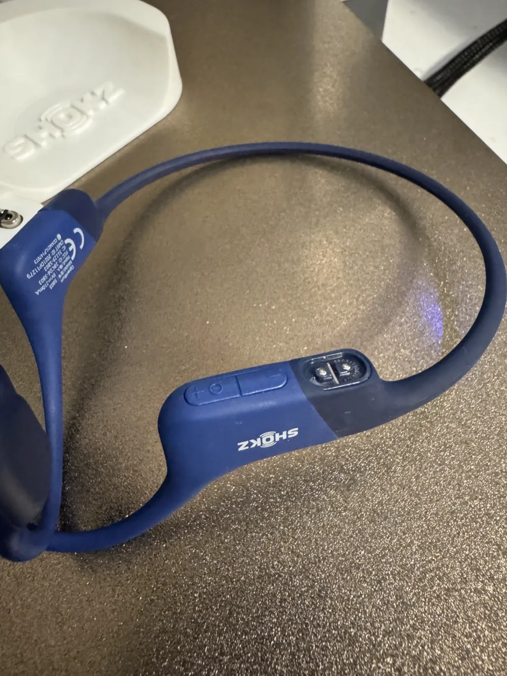 Shokz OpenRun Charging Holder by Paulies Prints - MakerWorld