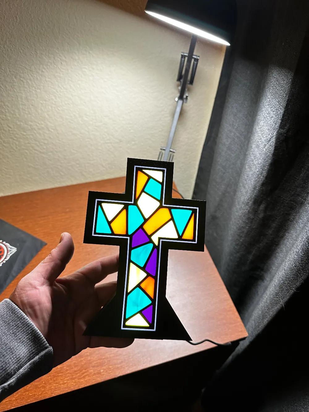 Stained Glass Cross by FritzPrintz3D - MakerWorld
