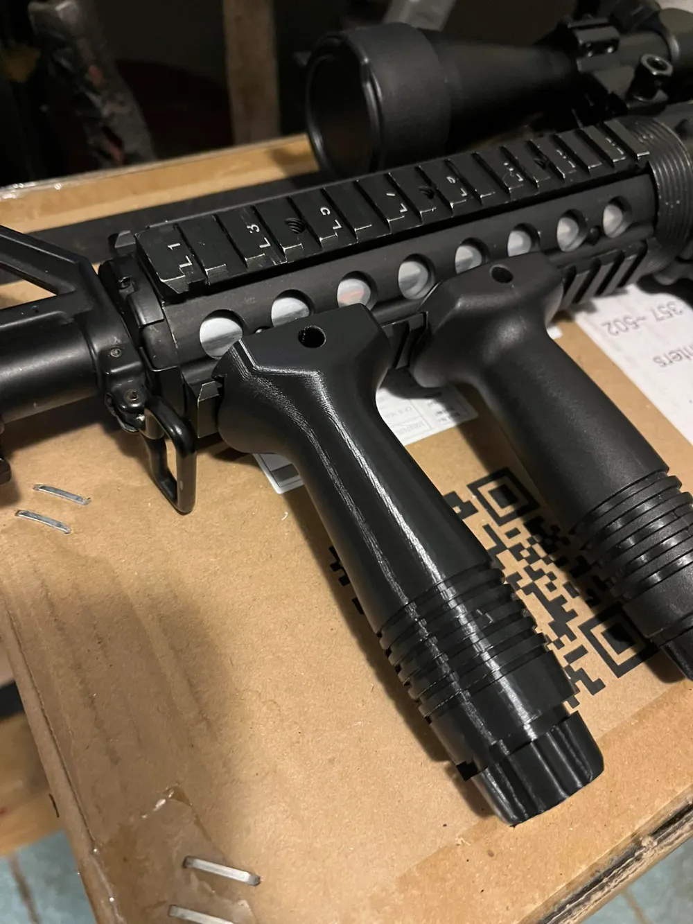 Airsoft foregrip, grip, handle, R.I.S rail by Ainon3Dprint - MakerWorld