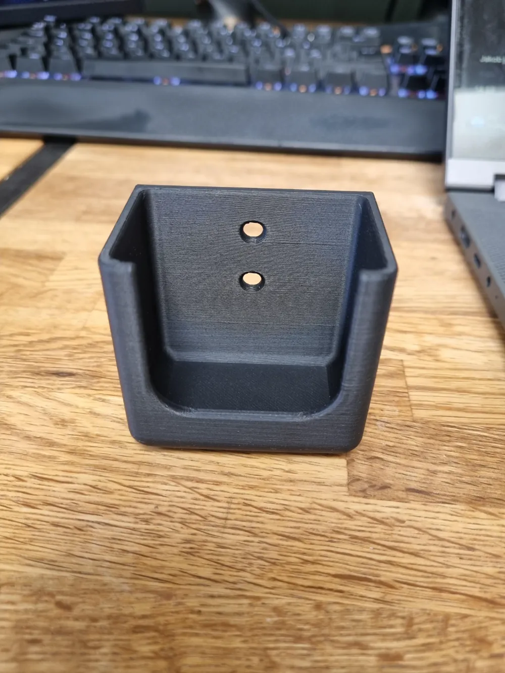 Remote control holder wall mounted by Toxvaerd - MakerWorld