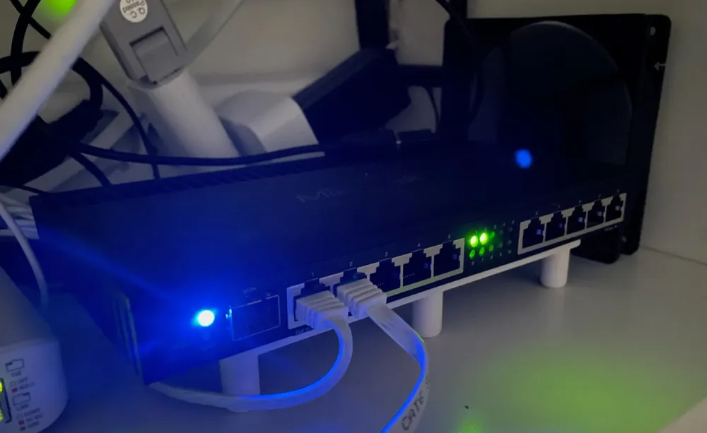 Mikrotik RB4011 Ventilation Stand by morpheus61 - MakerWorld