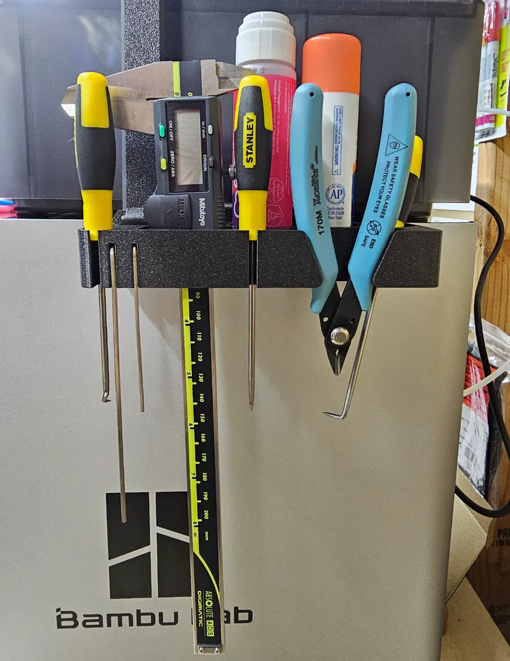 Bambu Lab AMS Tool Holder (Side Mount) Remixed by FurCue - MakerWorld