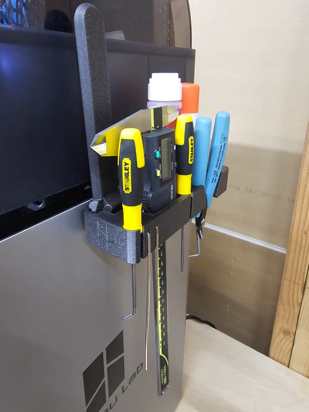 Bambu Lab AMS Tool Holder (Side Mount) Remixed by FurCue - MakerWorld