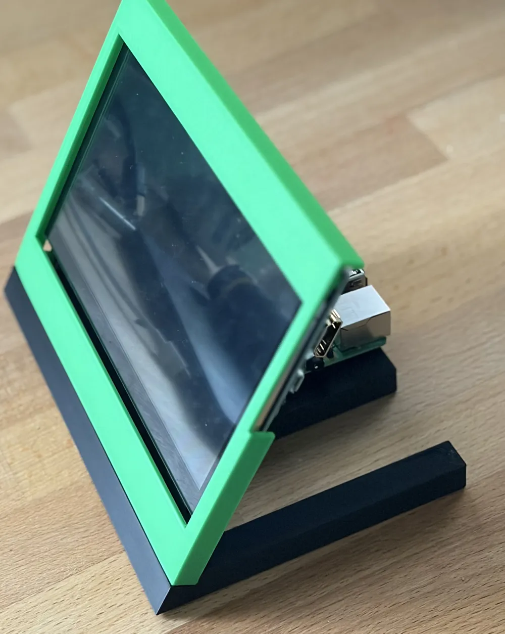 Raspberry Pi 3,4,5 Waveshare 7 inch screen Dock by sndanison MakerWorld ...