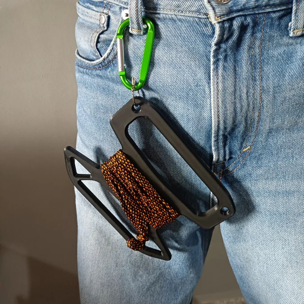 Paracord Winder by bardiMakerWorld: Download Free 3D Models