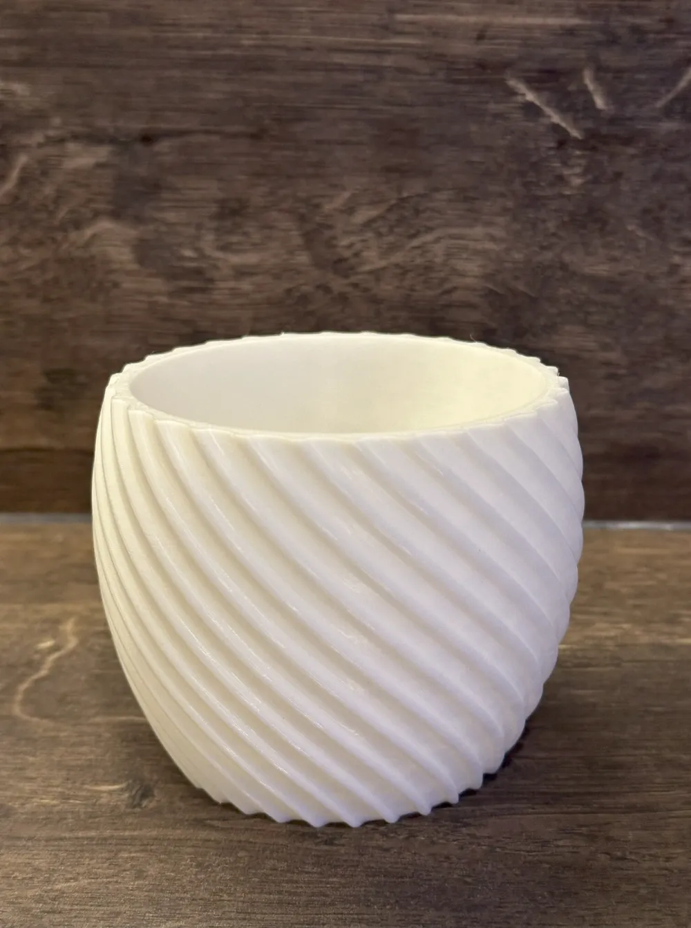 Plant Pot "Curved Circle" by TobyStoe - MakerWorld