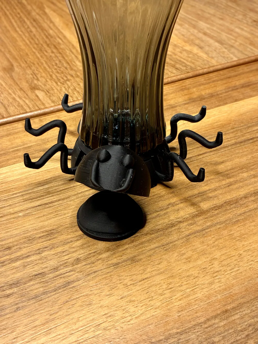 Animated Cross Spider – Reactive Coaster - Free 3D Print Model - MakerWorld