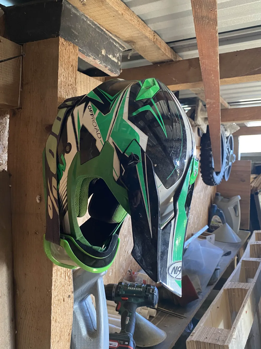 Helmet Wall Mount by Pow3k MakerWorld: Download Free 3D Models