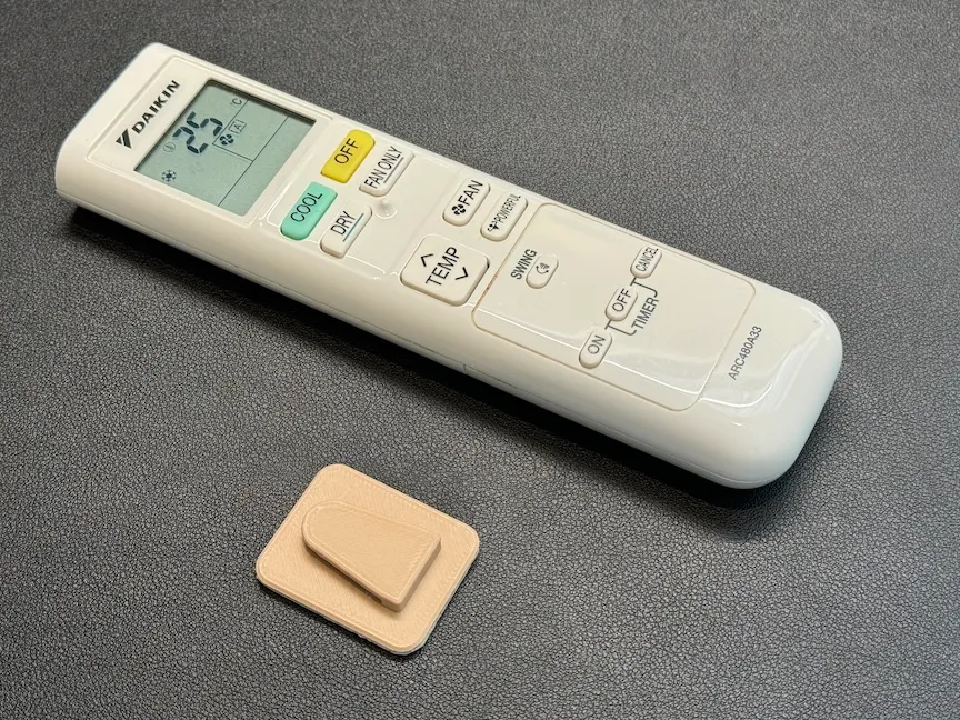 Daikin A/C remote wall hook by plugowski - MakerWorld