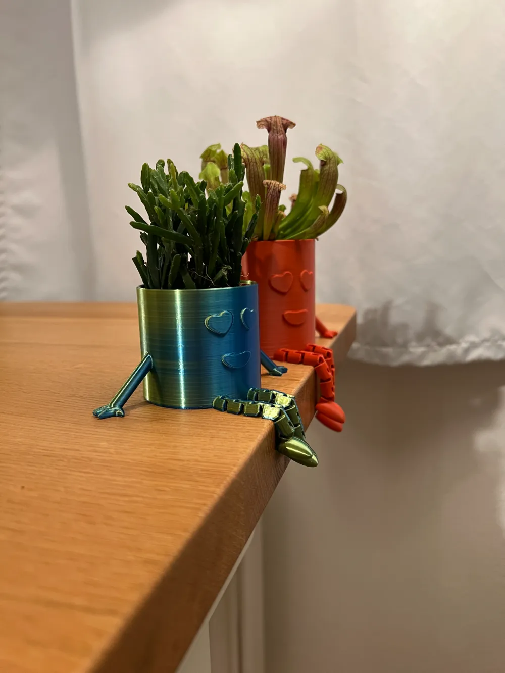 Articulated Planter Buddy - Flower Pot In Love - Free 3D Print Model ...