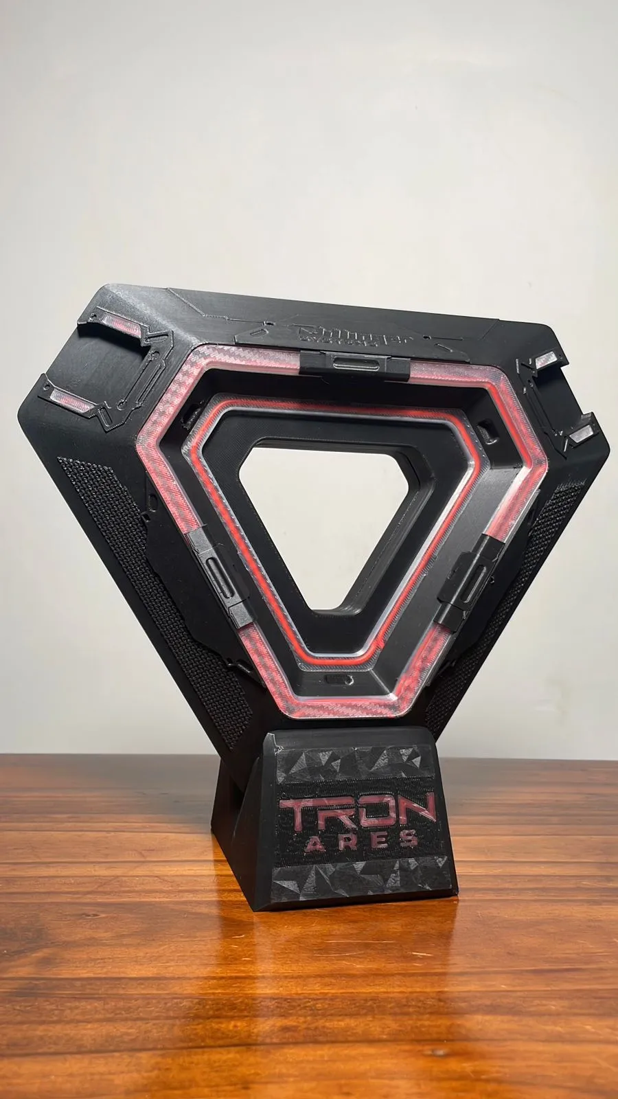 Tron Ares Triangular Disc by 3DXAV MakerWorld: Download Free 3D Models