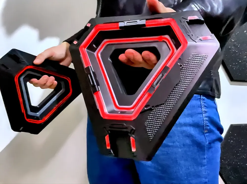 Tron Ares Triangular Disc by 3DXAV MakerWorld: Download Free 3D Models