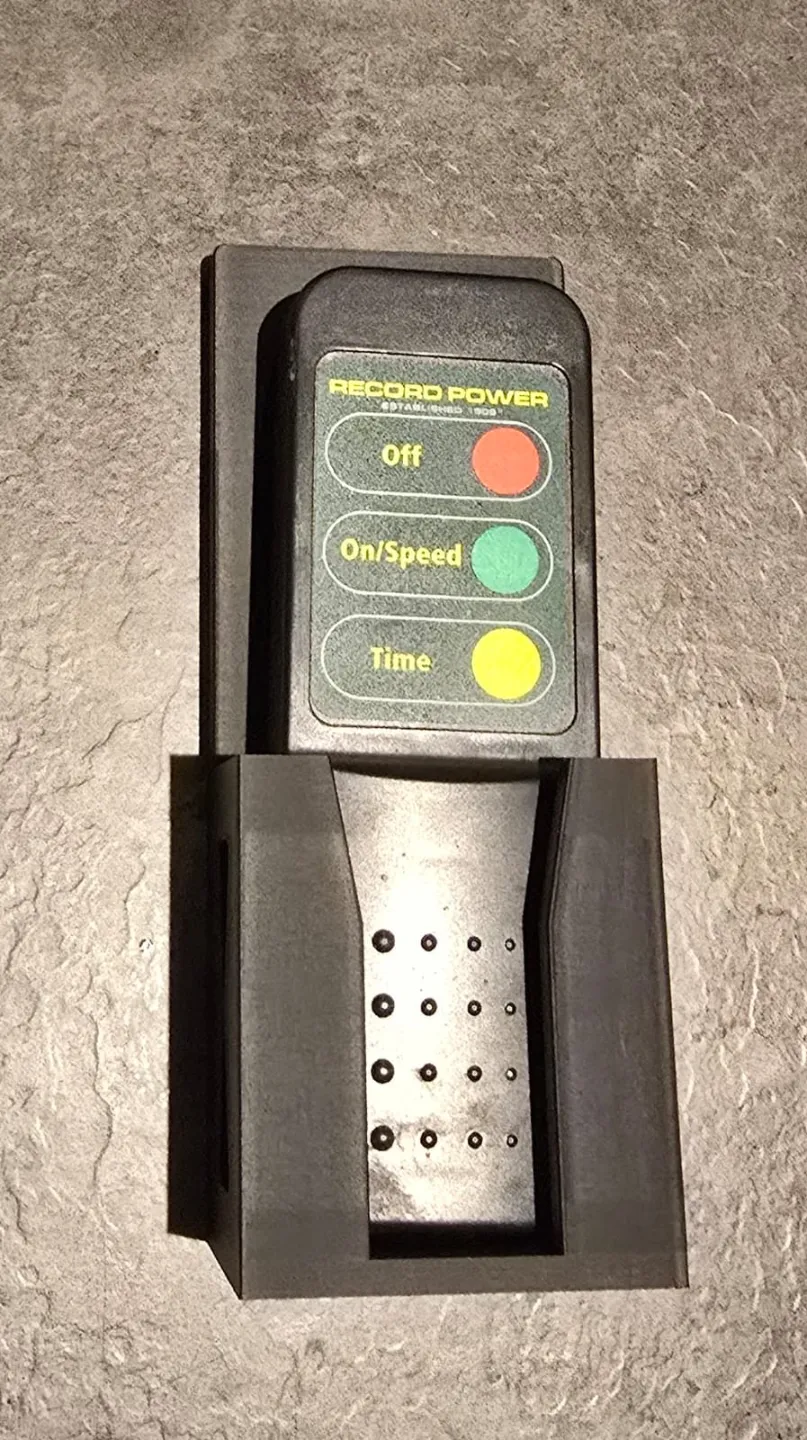 Remote holder for the Record Power AC400 by Salocin - MakerWorld
