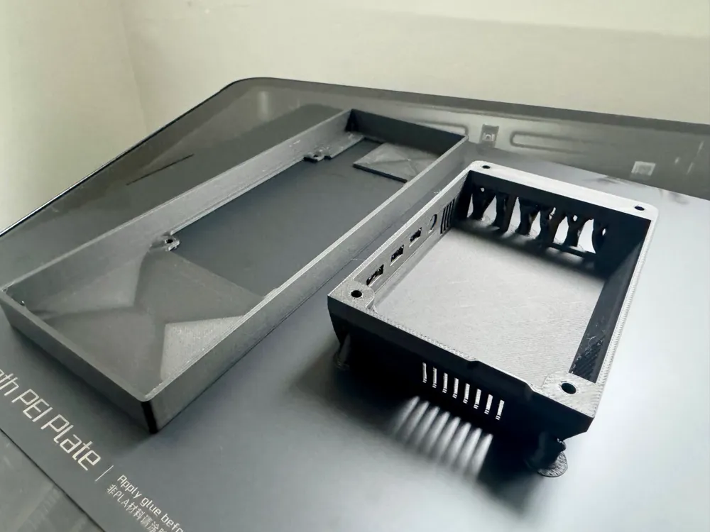 Waveshare 7.9" display & Raspberry Pi case - Free 3D Print Model ...