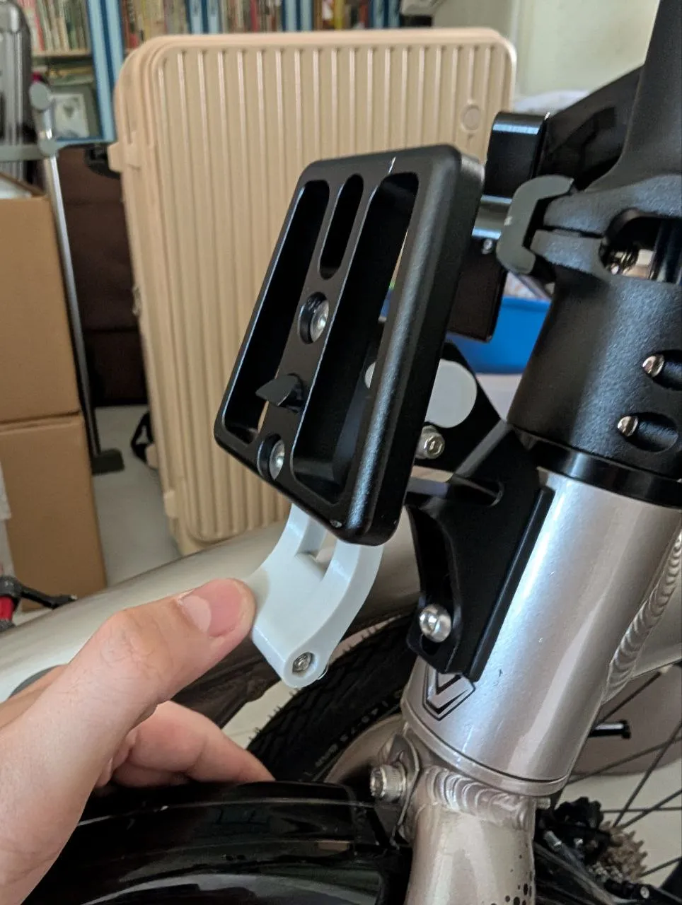 Mr TiPARTS Luggage Rack / PigNose Release Lever - Free 3D Print Model ...