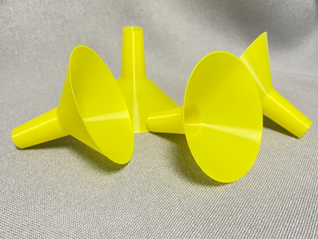 Disposable funnels, thin funnels, stackable by LEON - MakerWorld